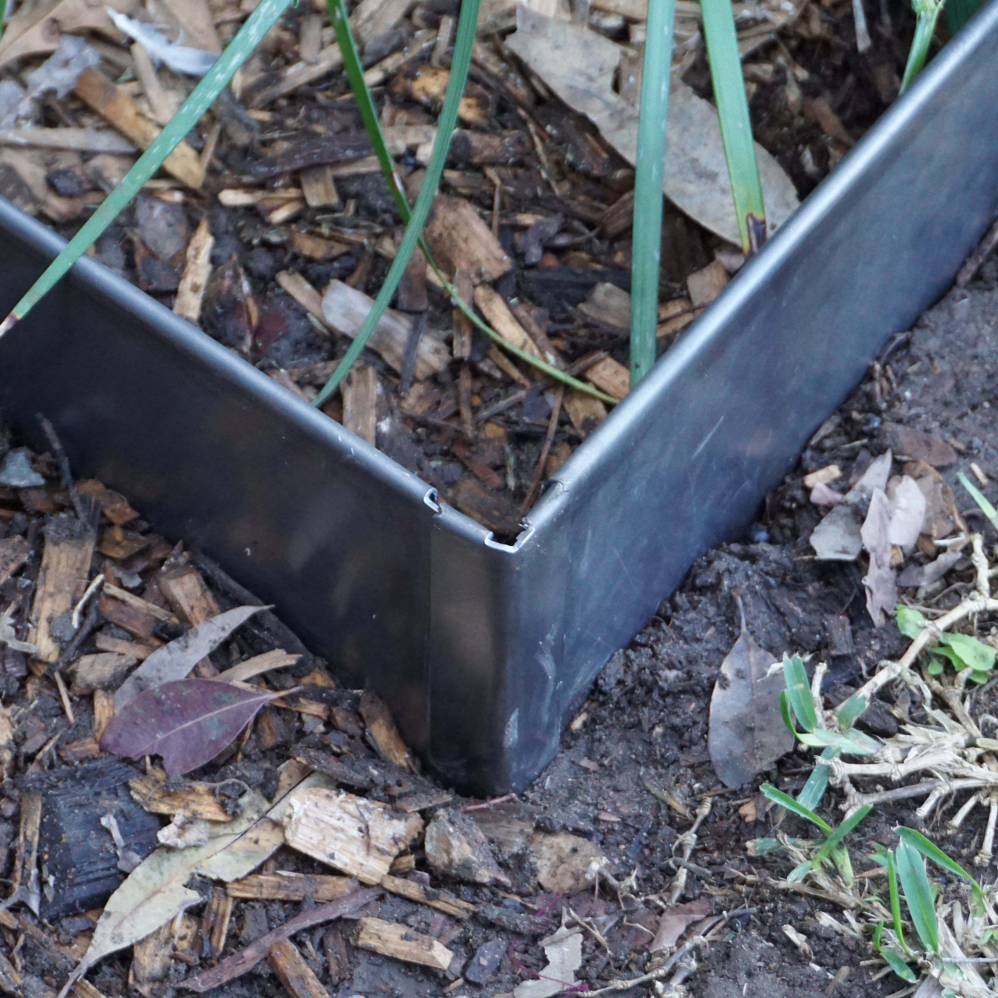Corten Steel Garden Edging – 90° Corner Joiner – Rapid Edge QLD
